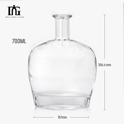 Cina Licori Bevande Bottiglie di vetro per alcolici 700ml 750ml Succo vuoto Rum Gin Whiskey Vodka in vendita