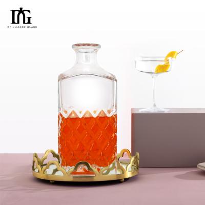 Cina BRILLIANCE Bottiglia di vetro da 500 ml/750 ml per bevande di alta forma chiara e personalizzabile in vendita