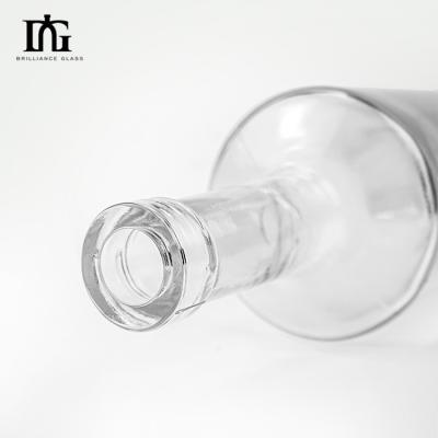 Cina Gravatura di superficie manipolazione bottiglia di vetro con tappo di sughero per liquori e bevande in vendita