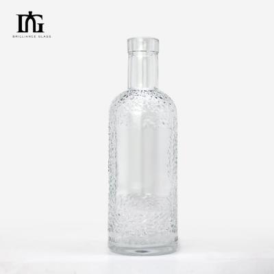 China 750 ml/700 ml glazen fles voor wodka gin rum whisky geleverd door acceptatie van aangepast logo Te koop