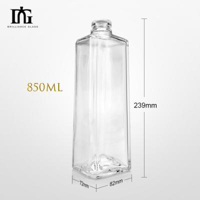 China Transparent Square Glass 500ml 750ml Whiskey Bottle with Cork and Engraving for sale