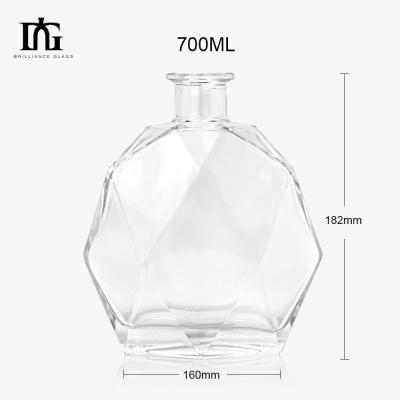 Cina Bottiglie di vetro alcolici vuote da 700 ml per gin rum whisky vodka in vendita