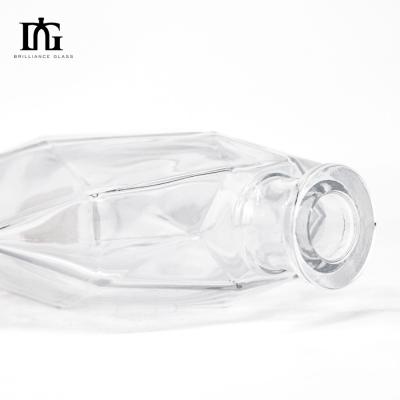 Cina Bottiglie di vetro alcolici vuote da 700 ml per gin rum whisky vodka in vendita