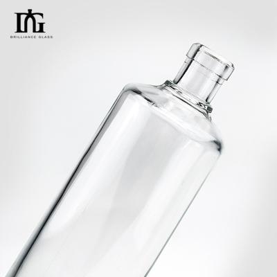 Cina Bottiglia di vetro 500 ml 700 ml 750 ml Bottiglia di whisky alta con materiale per il colletto in vendita