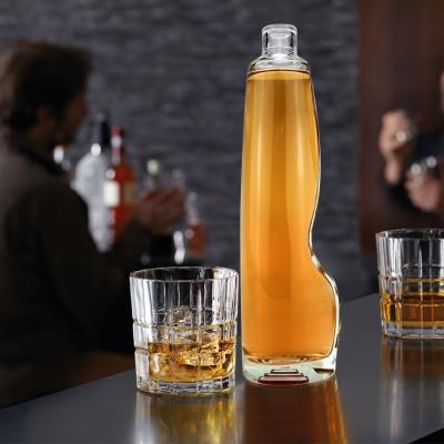 Cina Materiale del colletto di vetro Bottiglie di vetro da 1500 ml per la vodka personalizzata in liquori e bevande in vendita