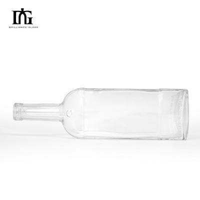 Cina Collare di vetro 750ml 700ml 500ml Bottiglia rotonda di vino per liquori Disegno personalizzato Accettabile in vendita