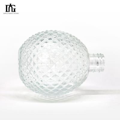 Cina Materiale del colletto di vetro Bottiglia da 1 litro con sughero per gin personalizzato Whiskey Vodka 500ml 700ml 750ml in vendita
