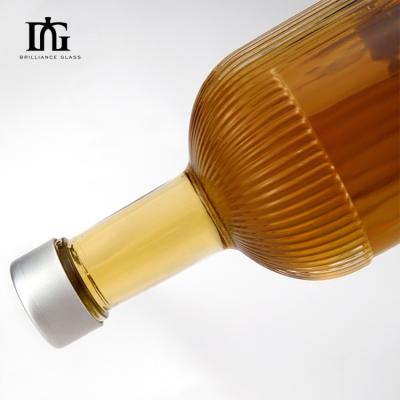 Cina Bottiglia di vetro vuota da 330 ml per liquori whisky vodka e altre bevande stile nordico in vendita