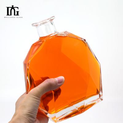 Cina 250 ml/350 ml/500 ml/550 ml/650 ml/700 ml/750 ml Capacità Bottiglia di vetro elettroplata per bevande in vendita