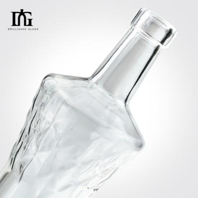 China Custom Design Glass Whiskey Decanter 700ml with Cork Screw Cap and Creative Collar for sale