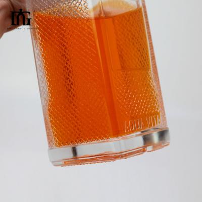 Cina Bottiglia di vetro a fondo rialzato su misura 700 ml Capacità per alcolici Whisky Vodka Gin Tequila in vendita