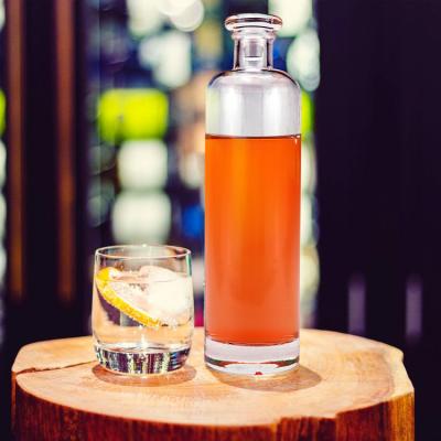 Cina Bottiglia di 700 ml con tappo di sughero Aggiungi un tocco di eleganza al tuo tavolo in vendita