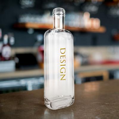 Cina Bottiglia di vetro di vino di 260 ml quadrati con sughero per opzioni di incisione e verniciatura personalizzate in vendita