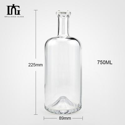 Cina Capacità 750 ml Bottiglia di liquore in vetro quadrato per vodka brandy bottiglia di whisky a cristallo personalizzata in vendita