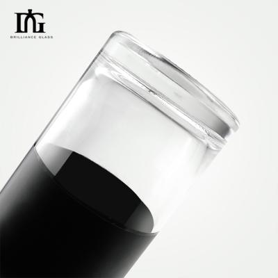 Cina Bottiglia di vetro rotonda vuota da 770 ml per whisky, brandy, vodka, rum, gin e altre bevande alcoliche in vendita