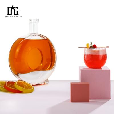 Cina Bottiglia di vetro ghiacciato da 700 ml per brandy whisky liquori bottiglie di bevande uniche personalizzate in vendita