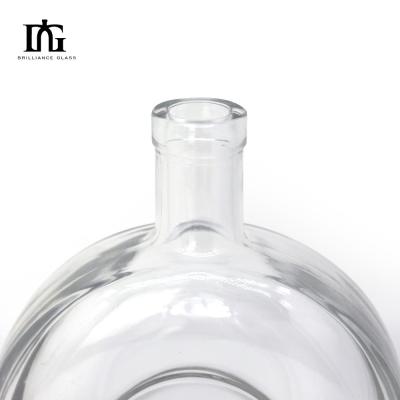 Cina Bottiglia di vetro ghiacciato da 700 ml per brandy whisky liquori bottiglie di bevande uniche personalizzate in vendita