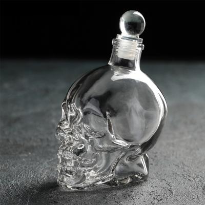 Cina Vetro trasparente a forma quadrata 750 ml Brilliance Luxury Custom Bottiglia vuota di whisky vodka in vendita