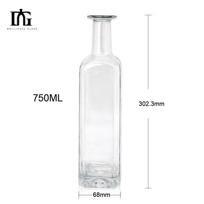 Cina 750ml 1000ml whisky rum gin tequila bottiglia di vetro con tappo di sughero e design elegante in vendita