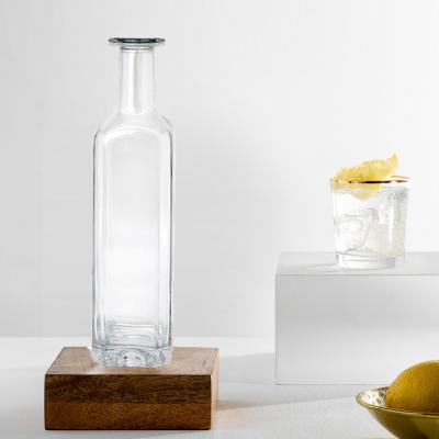 Cina 750ml 1000ml whisky rum gin tequila bottiglia di vetro con tappo di sughero e design elegante in vendita