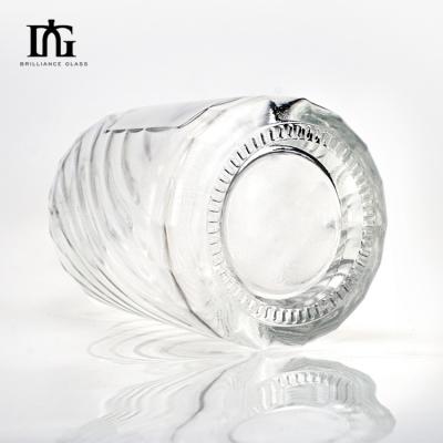 Cina Collare di vetro inciso Bottiglia di vodka da 500 ml con fondo spessa e design personalizzato in vendita