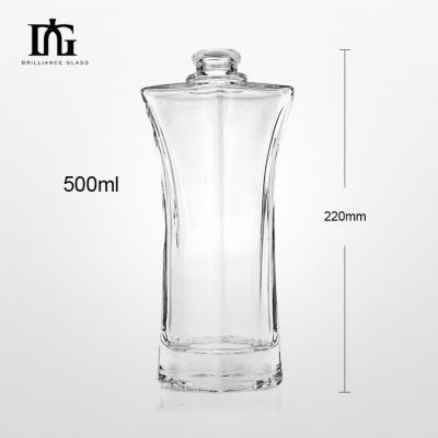 Cina Manipolazione della superficie di incisione 700 ml Bottiglia di vino di vetro vuoto per imballaggi personalizzati in vendita