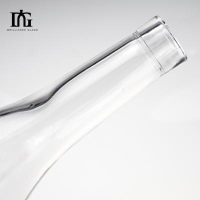 Cina Bottiglia di vetro personalizzata per liquori e bevande 100mL 180mL 400mL 700mL in vendita