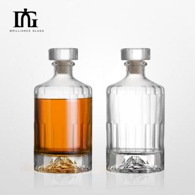 Cina Bottiglia di vetro di lusso vuota per liquori e bevande di 550 ml di capacità in vendita