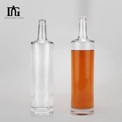 Cina Fornito gratuitamente Bottiglia di vetro vuota di 750 ml di alto pietra piatta spalla piatta con tappo a vite di sughero in vendita