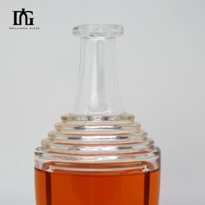 Cina Bottiglia di liquore di 750 ml vuota in vetro con sigillo a sughero e logo del cliente accettabile in vendita