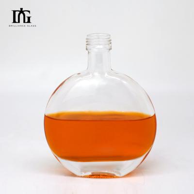 Cina Colletto di vetro su misura Bottiglia di vino piatta rotonda quadrata con tappo a sughero e vite 250ml 500ml in vendita