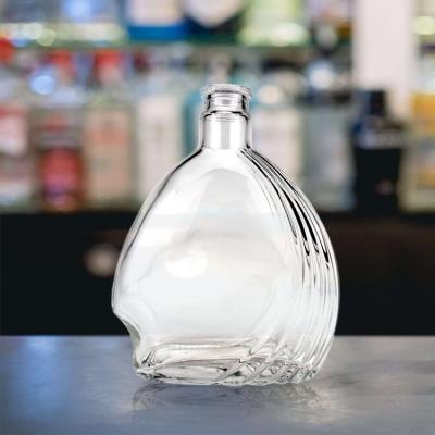 Cina Bottiglia di vetro di pietra di 500 ml per liquori di design personalizzato e tipo di sigillatura CORK in vendita