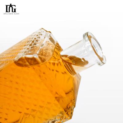 中国 グラス素材で作られた酒や飲料のためのカスタマイズされた750mlのガラスボトル 販売のため