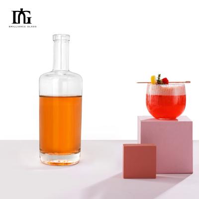 Cina Whisky Gin Vodka Bottiglia di vetro quadrata con tappi 50cl 70cl 75cl Campione fornito gratuitamente in vendita
