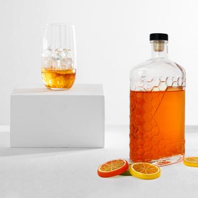 Cina Personalizzazione del logo Colletto di vetro Bottiglie di whisky vuote con tappi 500ml 700ml 750ml 1000ml in vendita