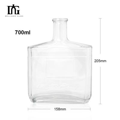 China Garrafa de licor de vidro 700 ml 750 ml Gin nórdico Whiskey 500 ml Vodka Spirits Garrafa para vinho à venda