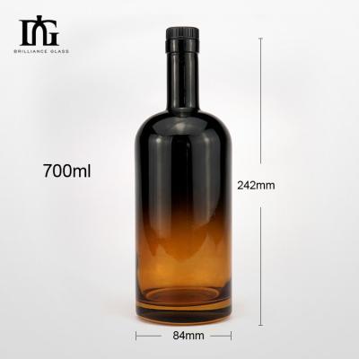 Cina Bottiglia di vetro verde oliva di 700 ml con coperchio di sughero di legno e incisione personalizzata in vendita