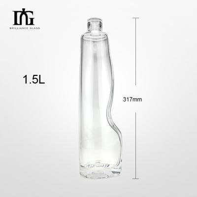 Cina Logo del cliente accettabile Bottiglia di vetro per liquori Vodka Tequila Gin Capo di sughero sigillato in vendita