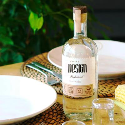 Cina 500 ml 750 ml di whisky bianco vuoto gin vodka bottiglia di vetro per liquori e bevande in vendita