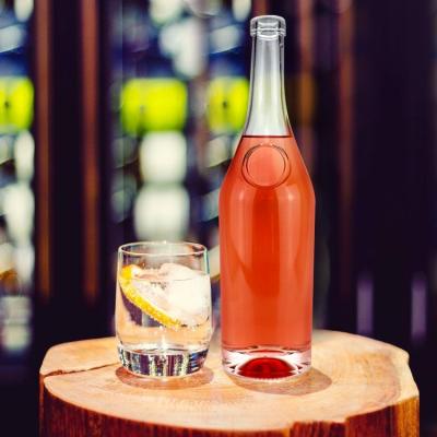 Cina 375ml 500ml 700ml 750ml Bottiglia di vetro per rum Whiskey Liquore Gin Vino Spirito Vodka in vendita
