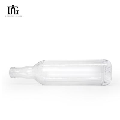 Cina Bottiglia personalizzata da 200 ml a 500 ml a 700 ml a 750 ml a 1000 ml di liquore in vetro di vodka per OEM/ODM in vendita
