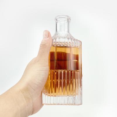 China 750ml Flat Whiskey Liquor Bottle Glass Vodka Alcohol Spirits Bottle For Bar Wedding for sale