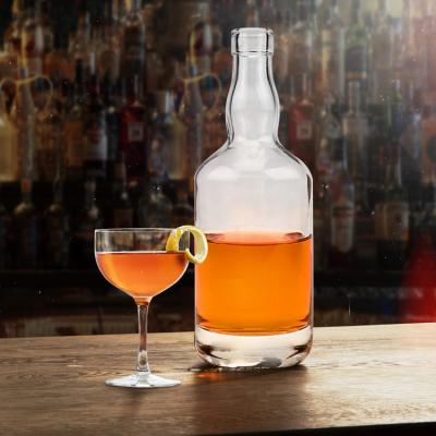 China Estampa de ouro Impressão de manuseio Bottle especial de vidro de bebida para amostra 350ml 500ml 750ml à venda