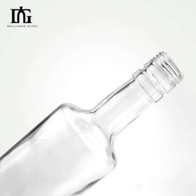 Cina Logo personalizzato Bottiglie di liquore in vetro trasparente da 200 ml a 500 ml a 700 ml con sigillo CORK in vendita