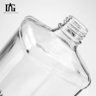 Cina 500 ml di vetro a forma di montagna Spray color liquore vodka gin whisky tequila bottiglia spirit rum in vendita