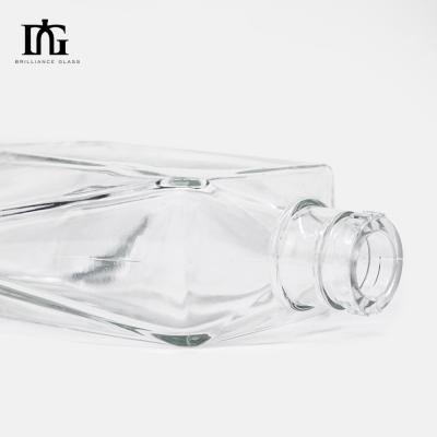 Cina Materiale del colletto Vetro 700 ml Vodka Liquore Bevande alcoliche Whisky Rum Bottiglia di vetro in vendita