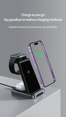Cina Cellphone Earphone Smart Watch 3 in 1 Wireless Charging Station with 5V Power Output in vendita