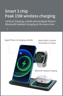 Cina 3 In 1 Wireless Charging Station For IPhone 14 13 12 11/Pro/Max Private Mold in vendita