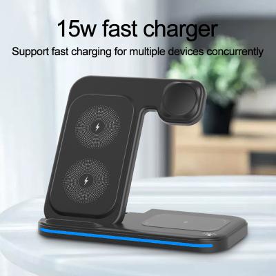 Cina 15W di ricarica rapida multifunzione 3 in 1 pieghevole caricabatterie senza fili Stand per Iphone 15 14 13 11 Pro Max in vendita