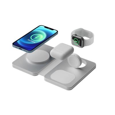 China Opvouwbare 15W draadloze oplader voor iWatch, magnetisch draagbaar 3 in 1 oplaadstation Te koop